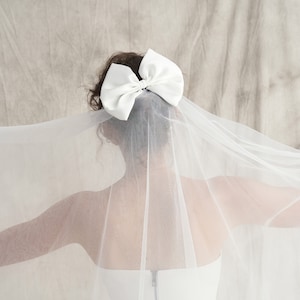 Short Wedding Veil With Bow Tie / Custom Veil / White Veil / Bridal ...