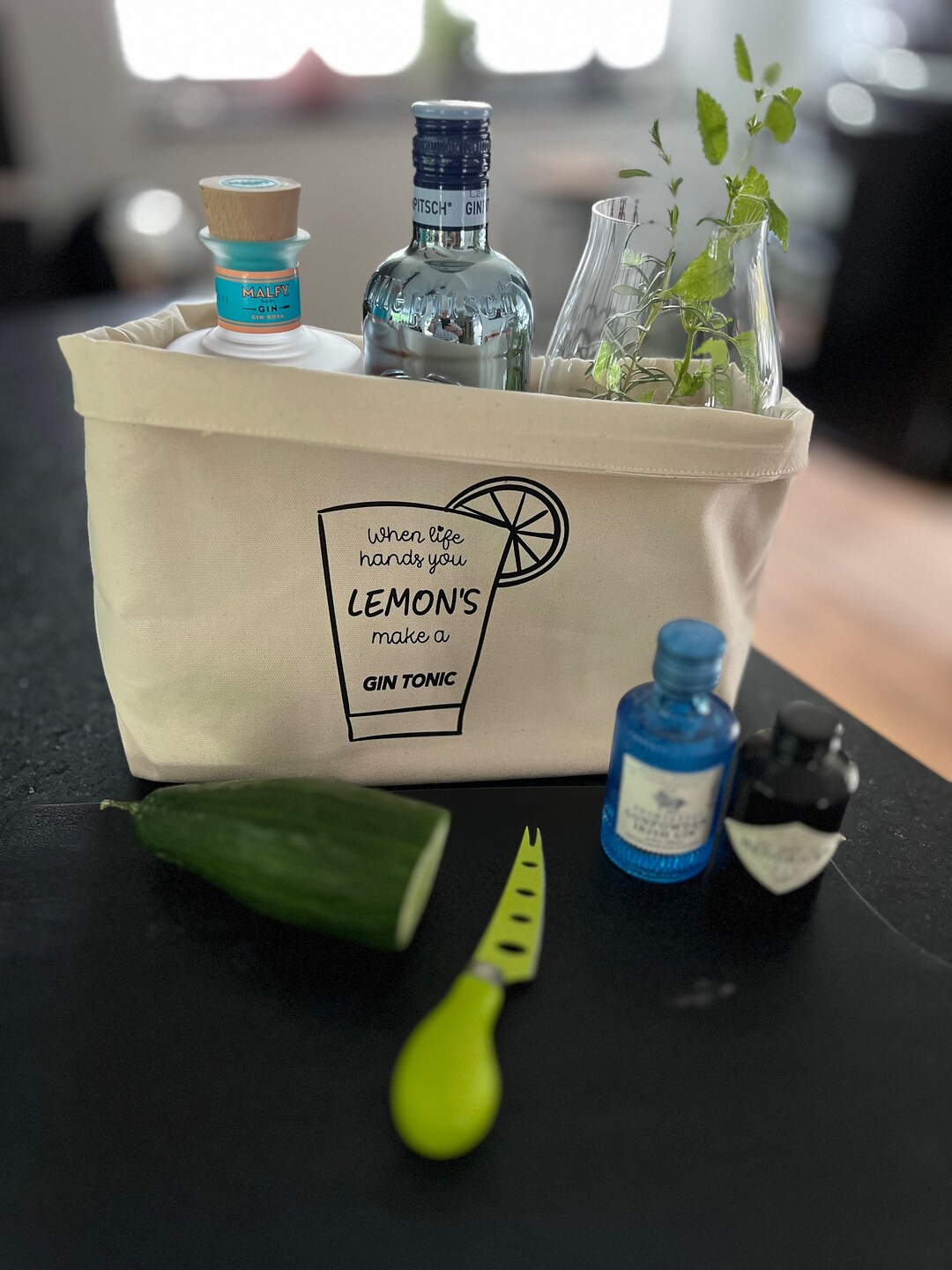 Gift Wrapping Gift Basket for Gin Gin Lovers Decoration Various Sayings ...