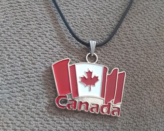 Maple Leaf Necklace Canadiana Jewellery, Oh Canada Love Traveller Gift ...