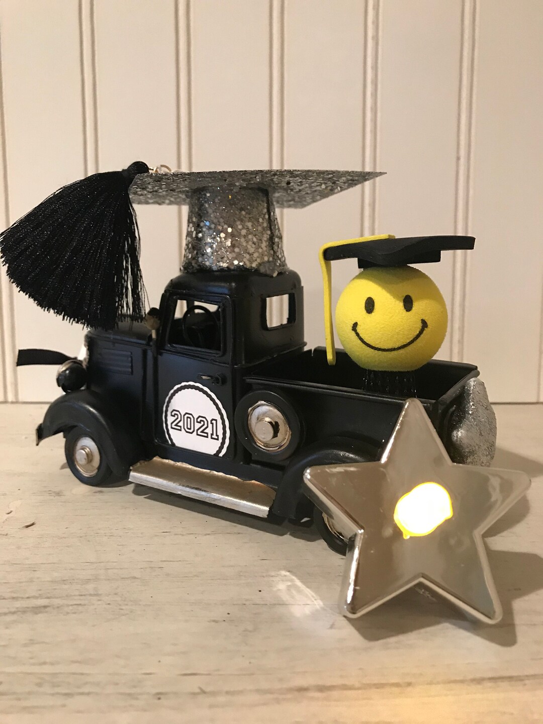 Graduation Metal Farmhouse Truck, Graduation Personalized Class of 2021 ...