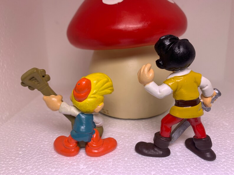 Smurfs Collectors Unique Set of 2 Pre-owned and Vintage Smurf Figures ...