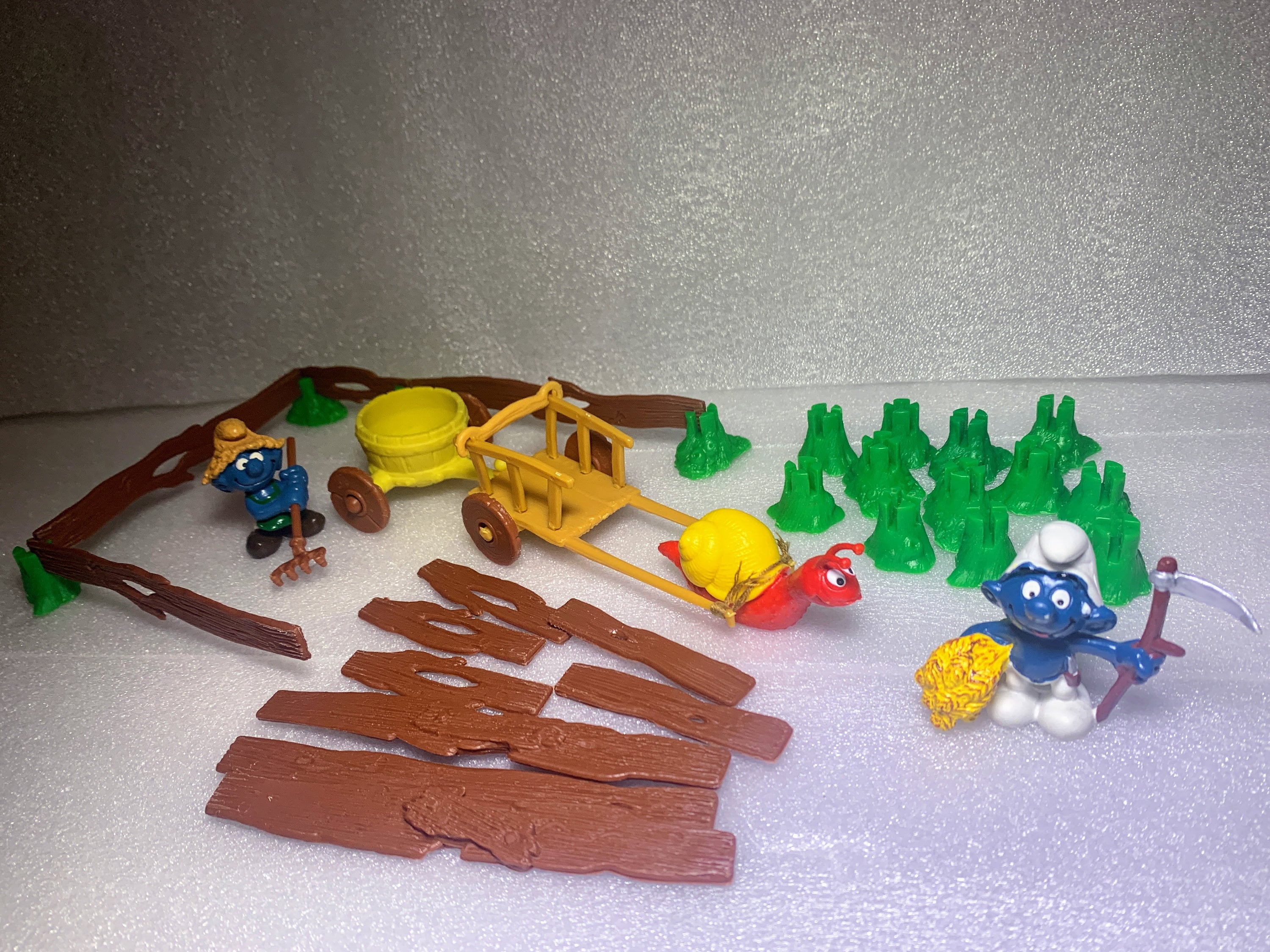 Smurfs Playset-02 Mix of Vintage Smurf Playset Series Snail & Cart ...