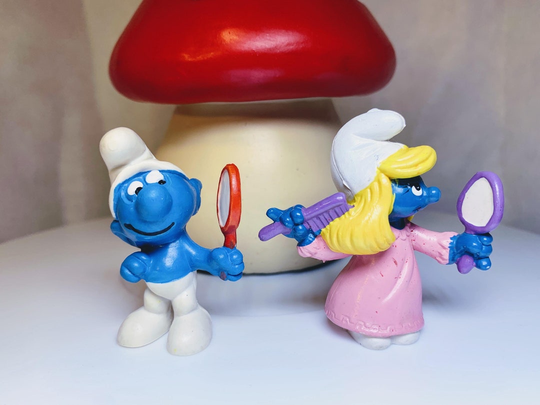 COUPLE-09 Smurfs Collection- Set of 2 Vintage Pre-owned Smurf Figures ...