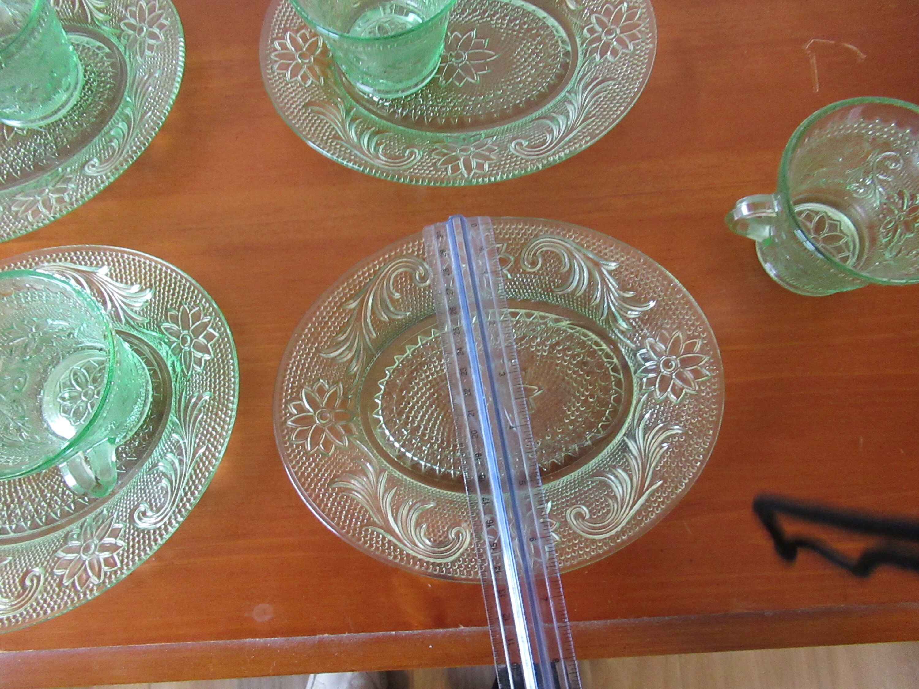 Tiara Glass Snack Sets Chantilly Green - Etsy