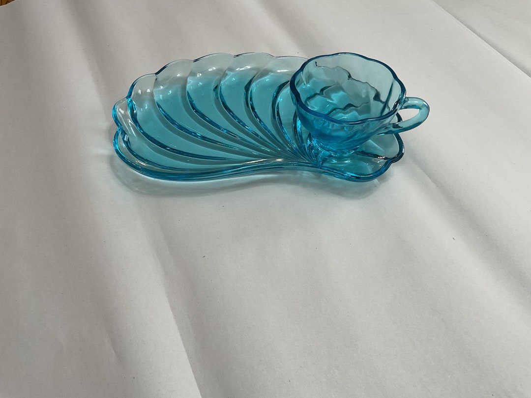 Hazel Atlas Aqua Capri Shell Snack Set - Etsy