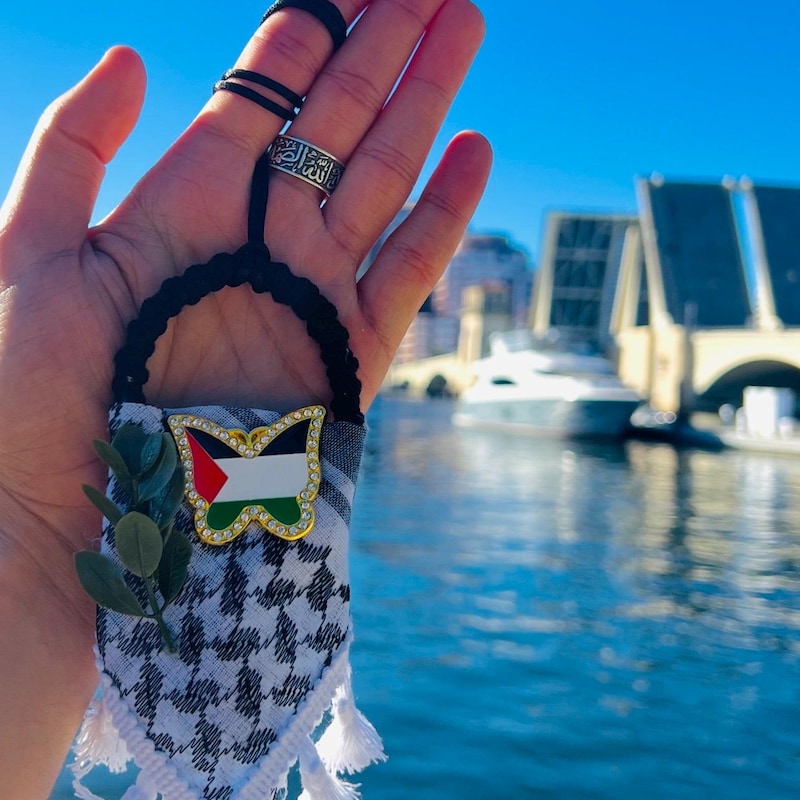 DesignsByHaneen - Etsy