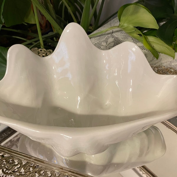 Clam Shell Bowl - Etsy