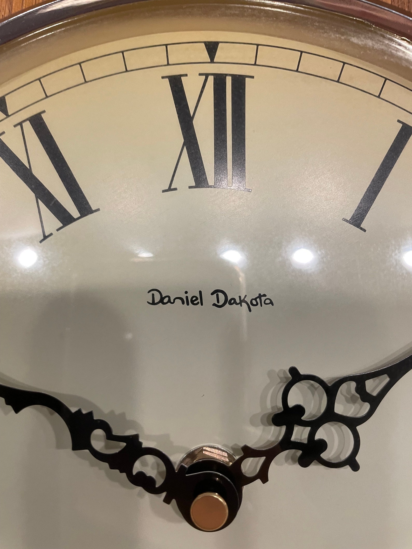 DANIEL Dakota Quartz Regulator Westminster Chime Wall CLOCK 24 X 14 X 4 ...