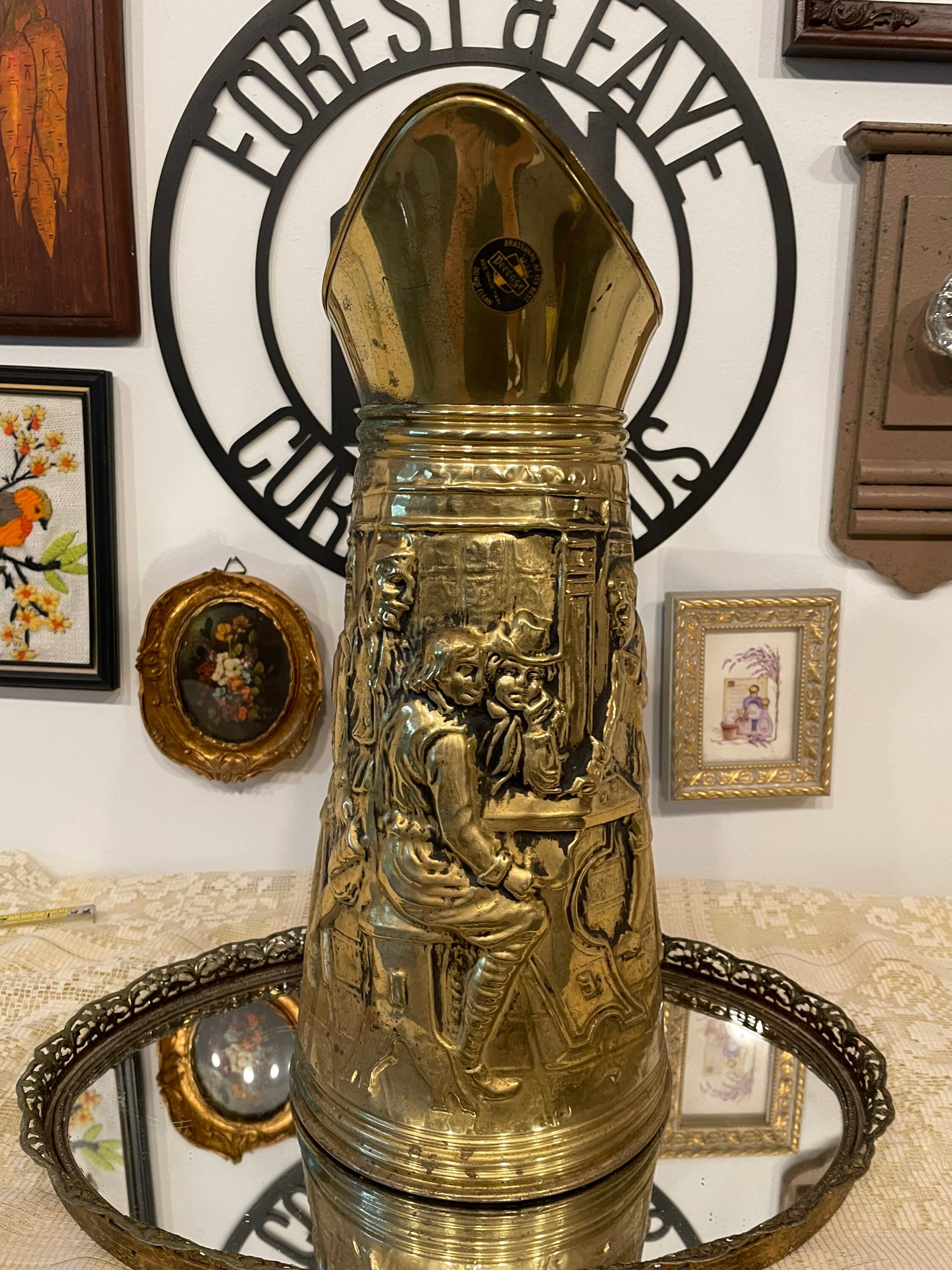 Vintage Brass Elpec Pitcher Embossed COLONIAL PUB SCENE Fire Hearth ...