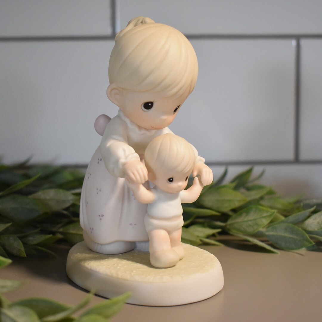 Precious Moments "one Step at A Time" 1991 Members Only Figurine ...