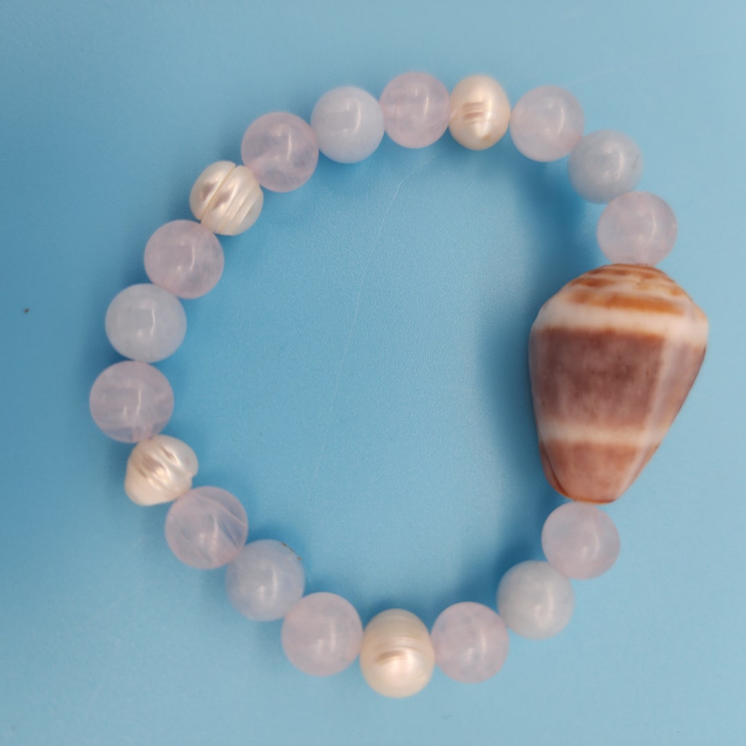 Hawaiian Cone Shell, Puka, Pearl and Quartz Stretch Bracelet. - Etsy