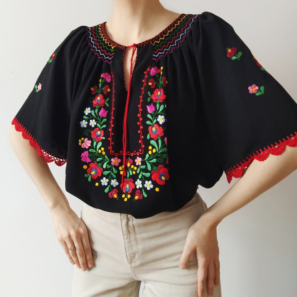 Vintage Hand Embroidered Flowery Folk Traditiobal Hungary - Etsy Canada