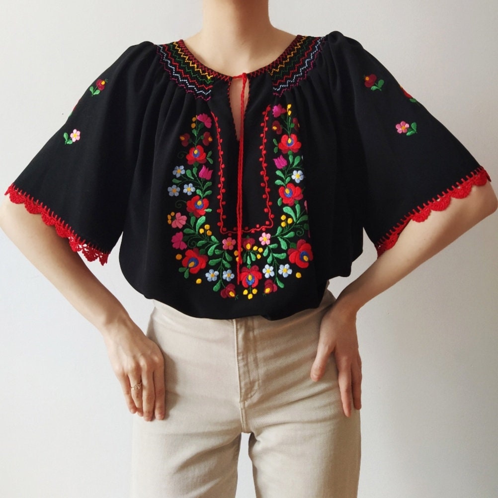 Vintage Hand Embroidered Flowery Folk Traditiobal Hungary - Etsy Canada