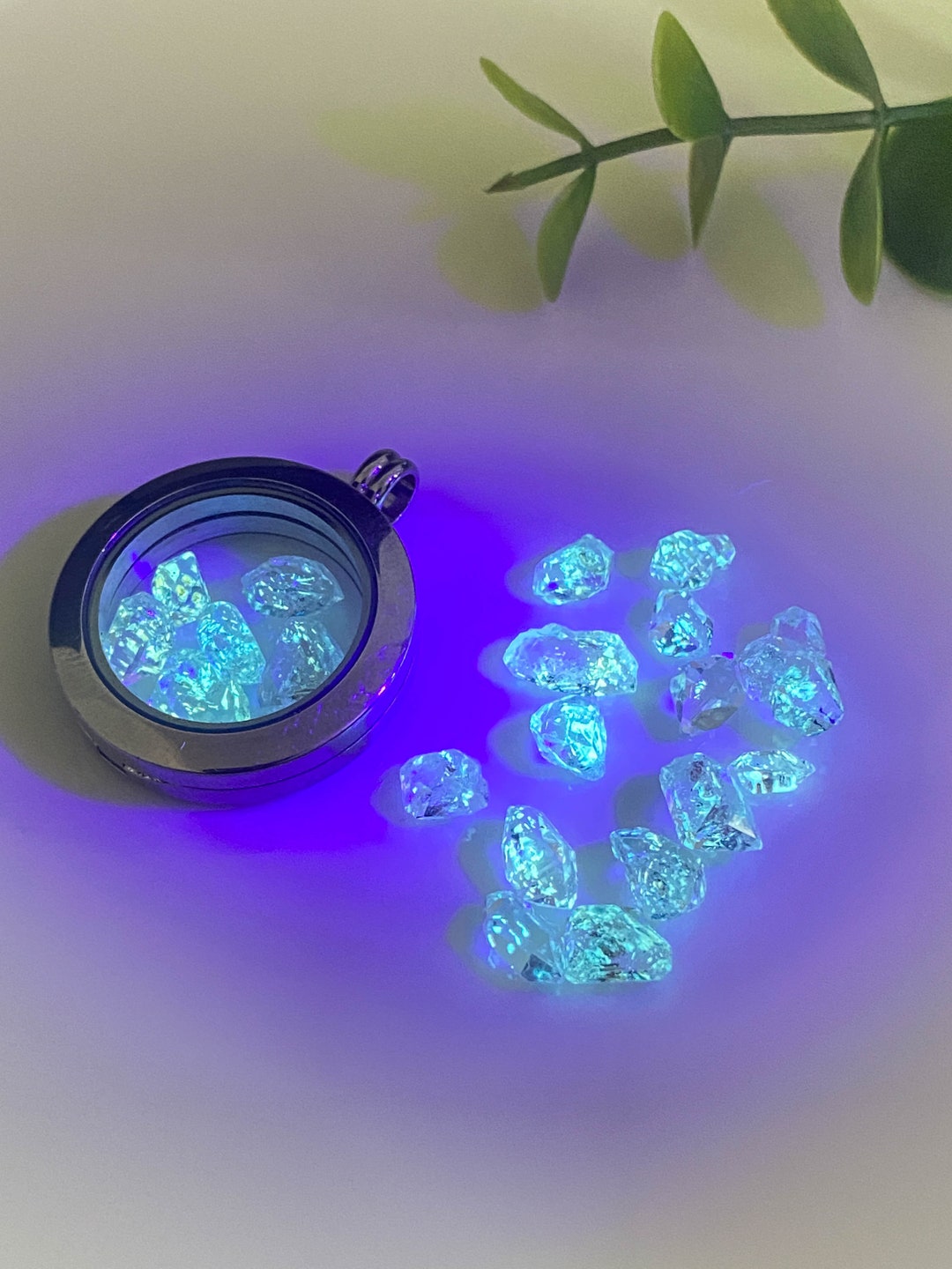 UV Reactive Oil Petroleum Herkimer Diamond Pendant , Double Terminated ...