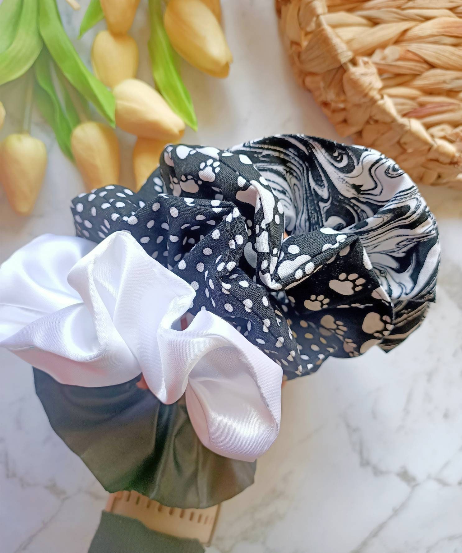 Scrunchie - Black and White Hair Scrunchies - Elastic Tie Accessories ...