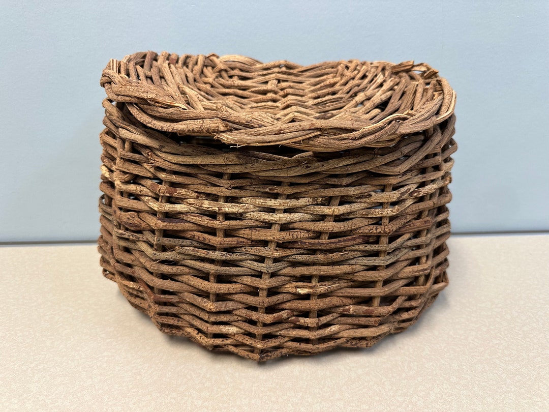 Vintage Wicker Fishing Creel Basket W/ Lid, Rustic Wicker Basket W/ Lid ...