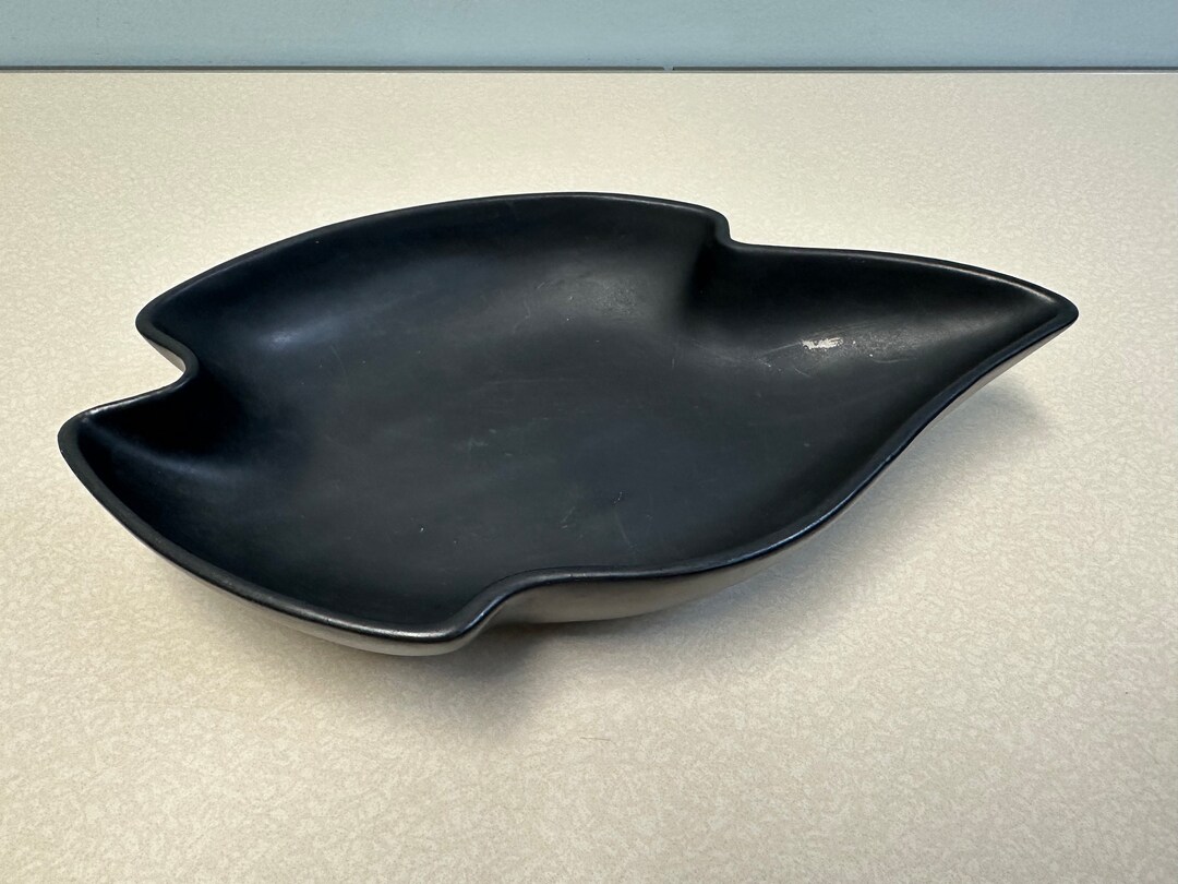 Royal Haeger Pottery RG 64 Flower Ware Leaf Shape Bowl, Matte Black ...