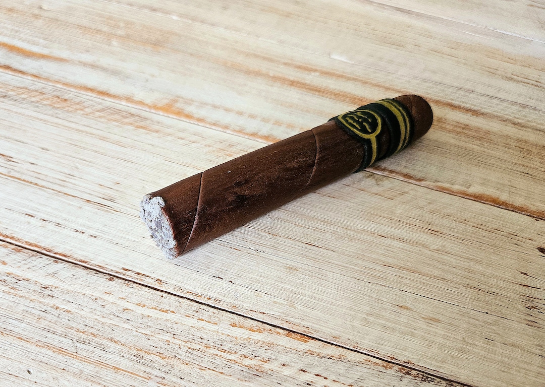 Cigar Fondant Cake Topper - Etsy