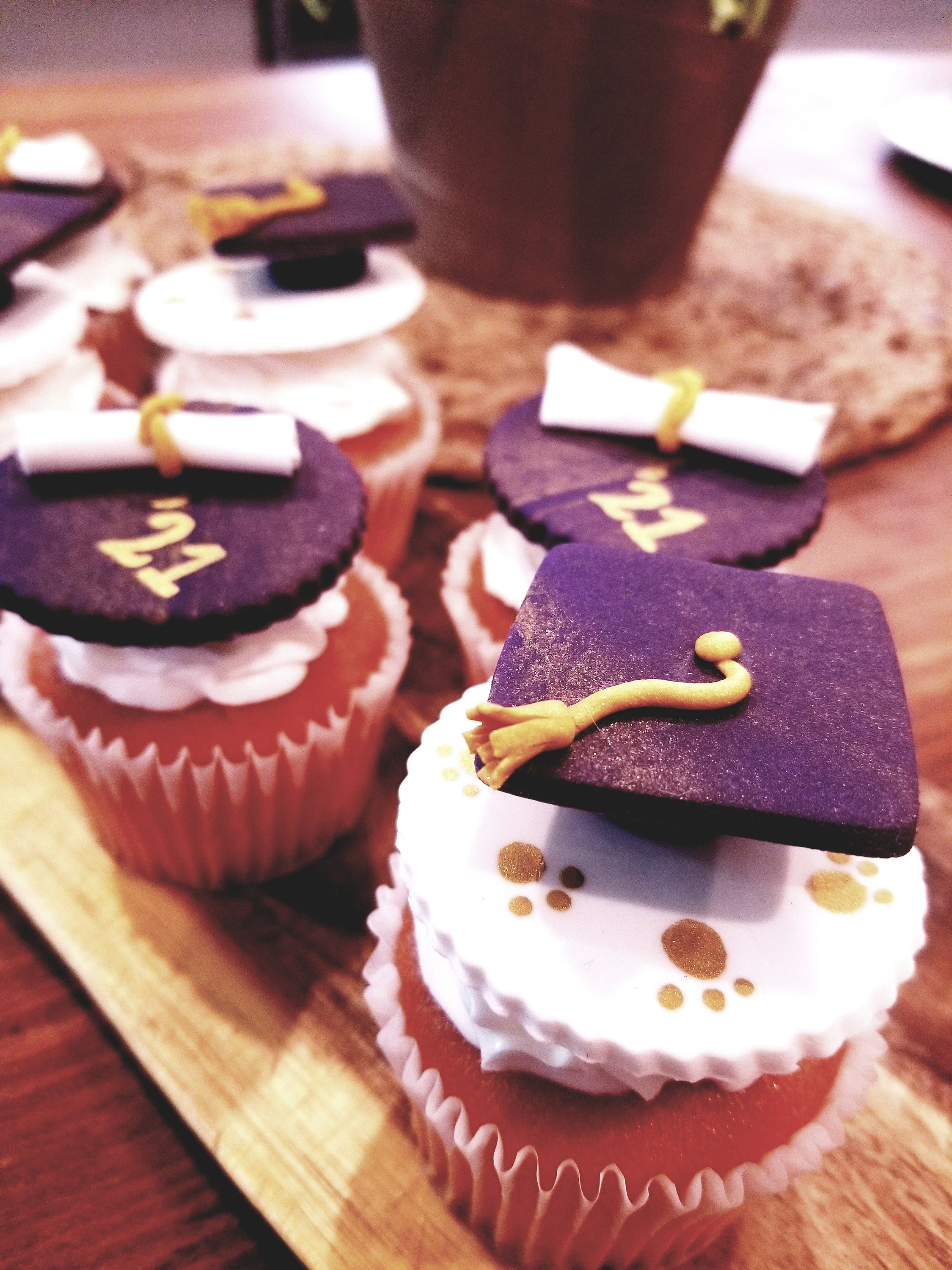 Custom Edible Graduation Cap and Scroll Fondant Cupcake - Etsy Canada