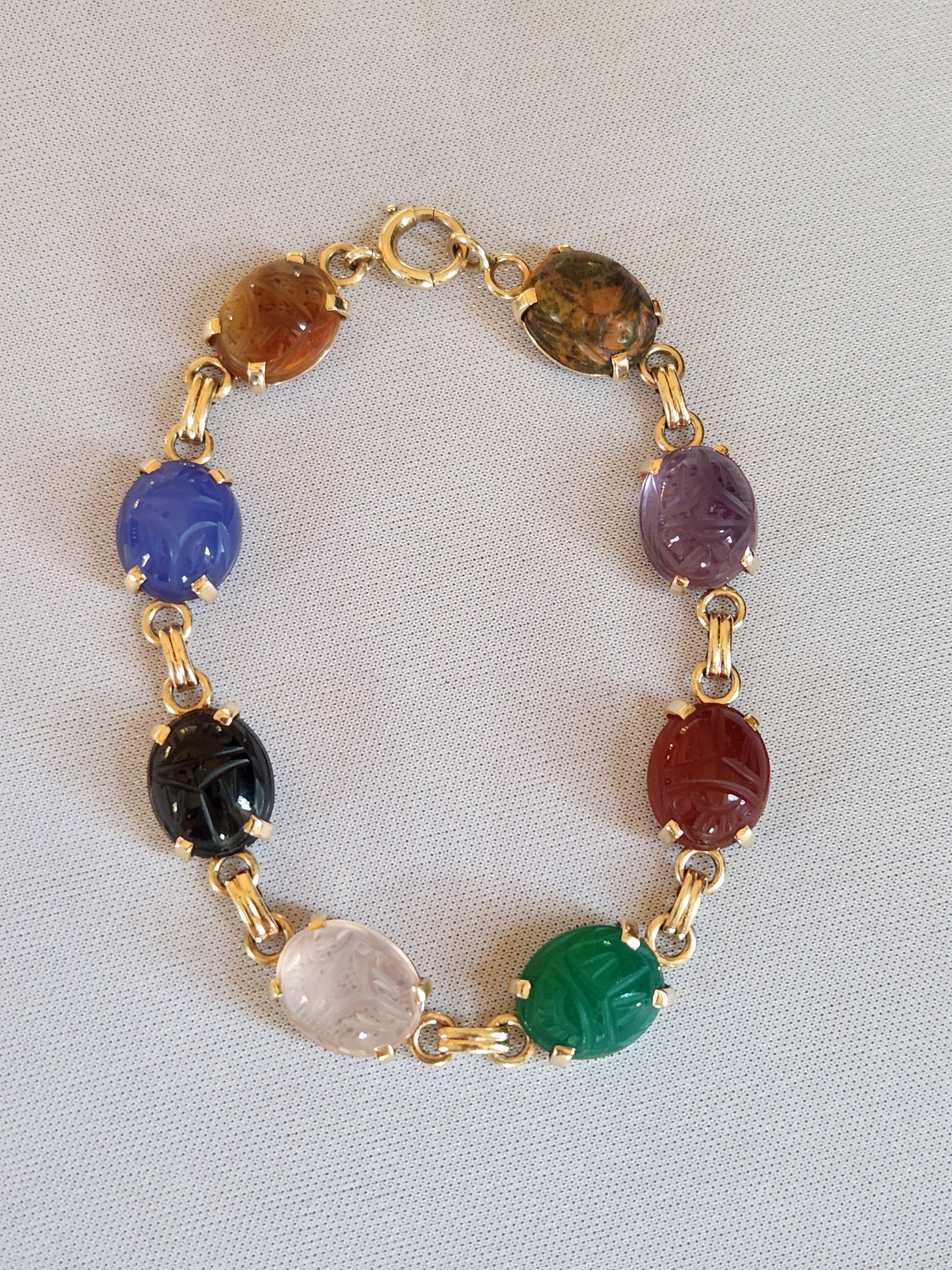 Vintage 14k yellow gold carved gemstone scarab bracelet 7 inches 13.41g 1950 s Egryptian revival bracelet