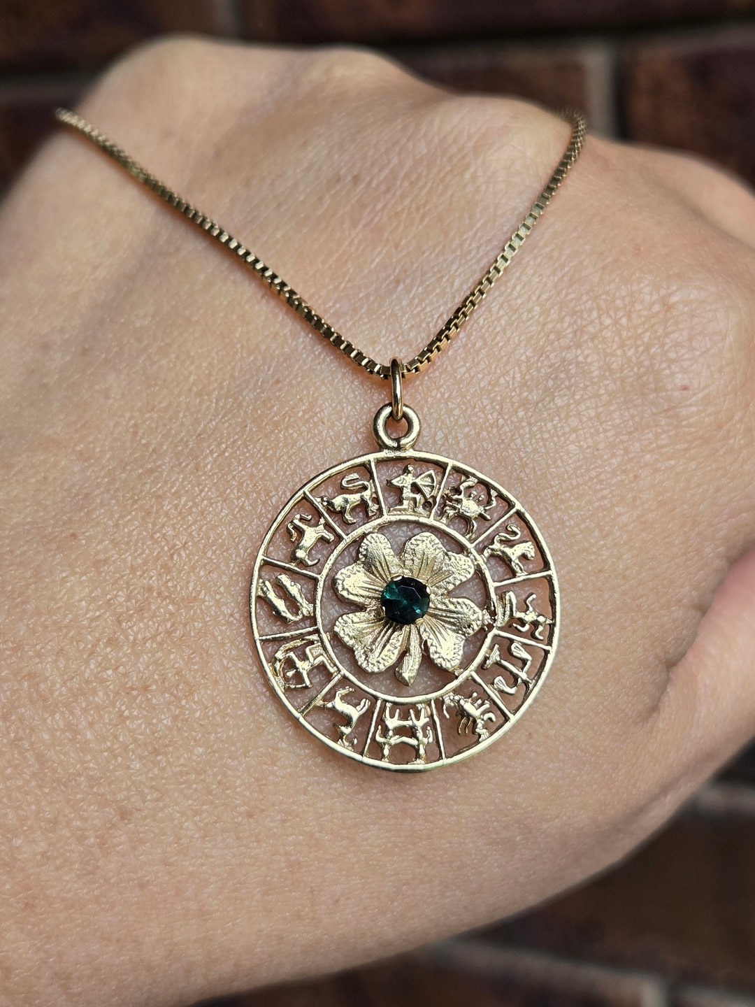 Vingage 14k Yellow Gold 12 Zodiac Medallion Pendant With a 16-inch Box ...