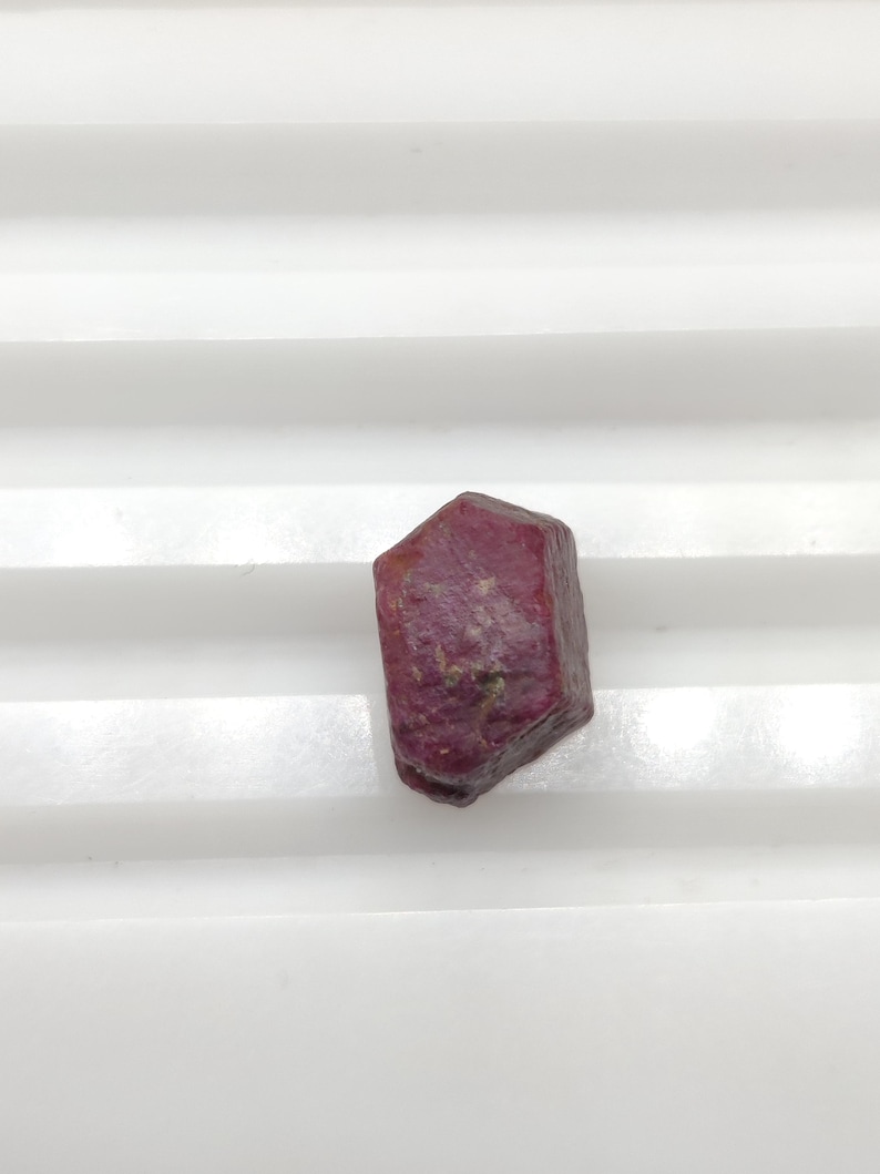Rubí rojo natural en bruto, piedra de rubí sin tratar, rubí rojo ...