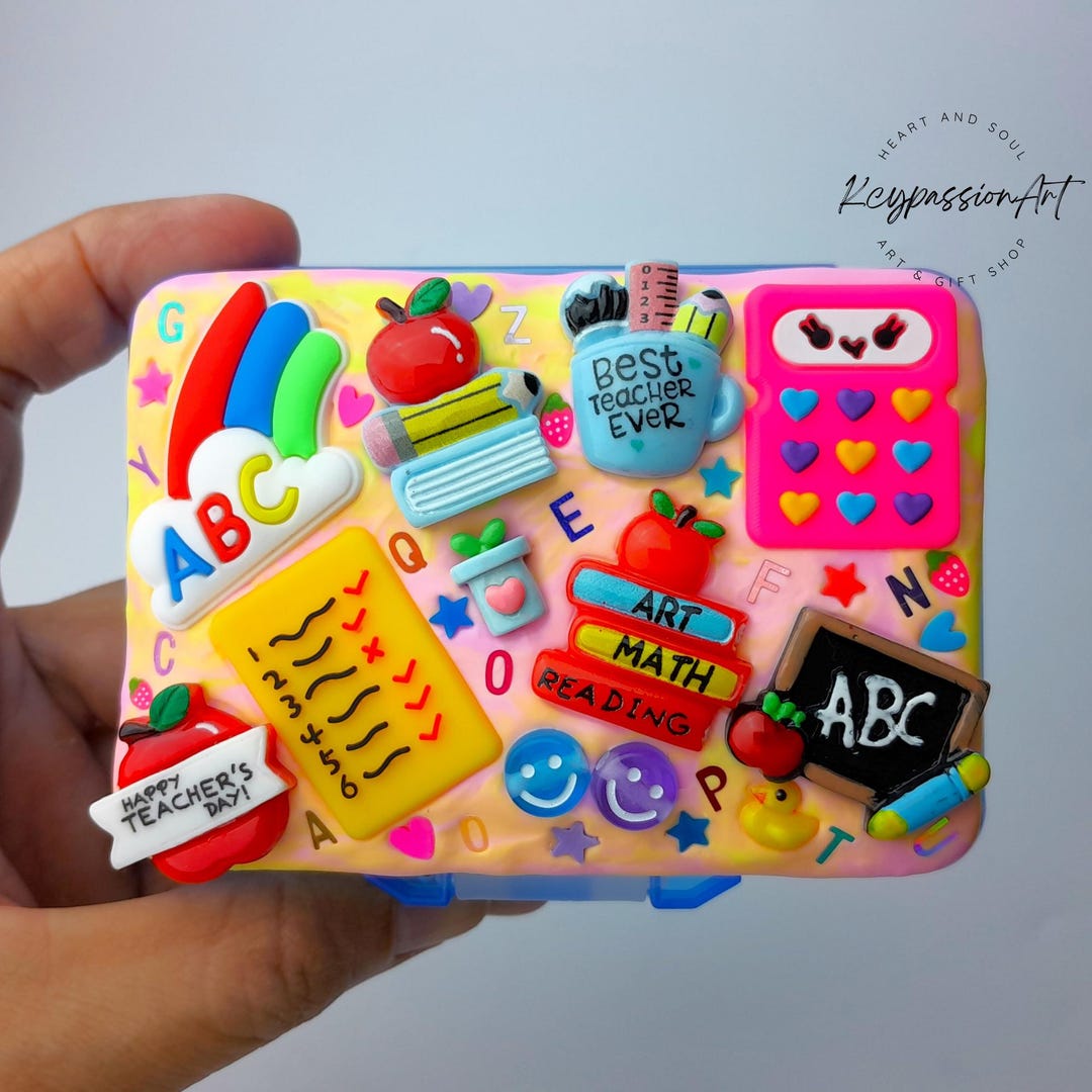 Large Flip & Fold Pill Organizer 'school Day Fun' 9 Compartments ...