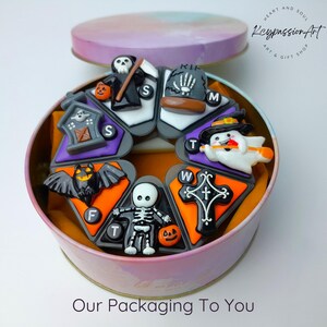 7 Day Pill Organizer 'funny Spooky Creepy' Pill Box (new Version ...