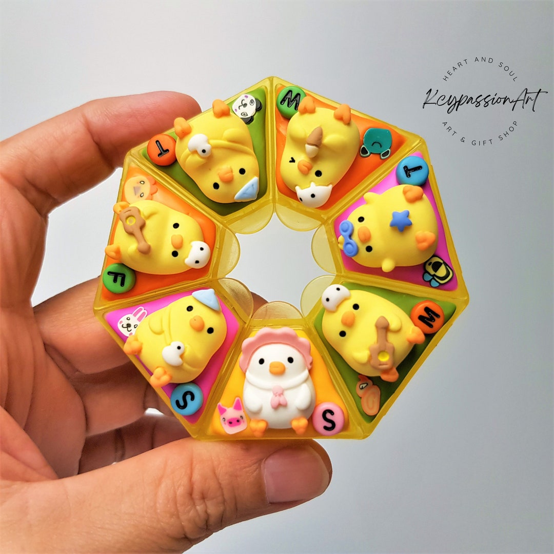 7 Day Pill Organizer 'chicky Fun Farm' Am Pm Pill Box, Medicine Vitamin ...