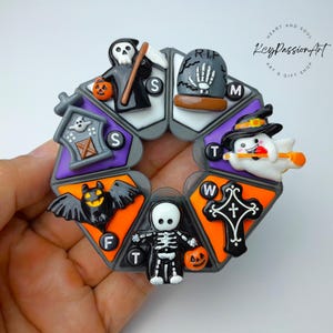 7 Day Pill Organizer 'funny Spooky Creepy' Pill Box (new Version ...