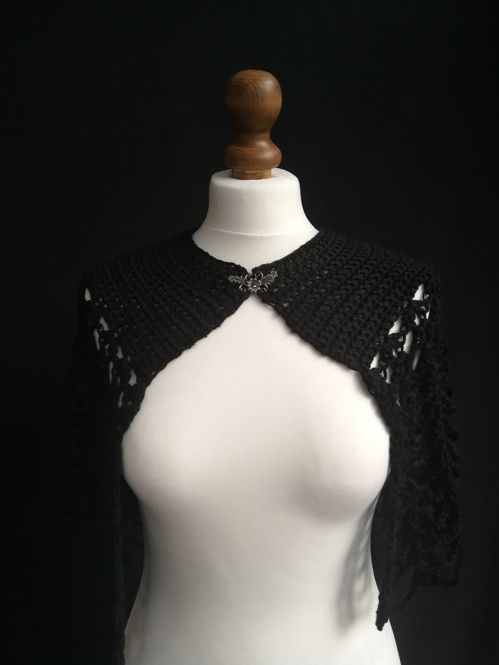 CROCHET PATTERN to Make Gothic Vampire Cape Spiderweb Capelet - Etsy UK
