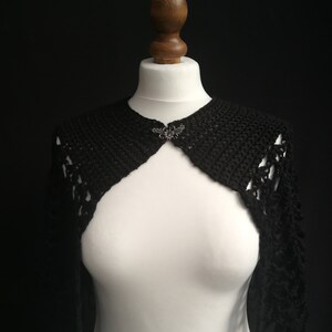 CROCHET PATTERN to Make Gothic Vampire Cape, Spiderweb Capelet for ...