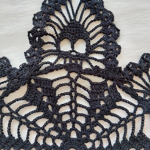CROCHET PATTERN and Photo Tutorial on How to Make Goth Skull Lace Doily ...
