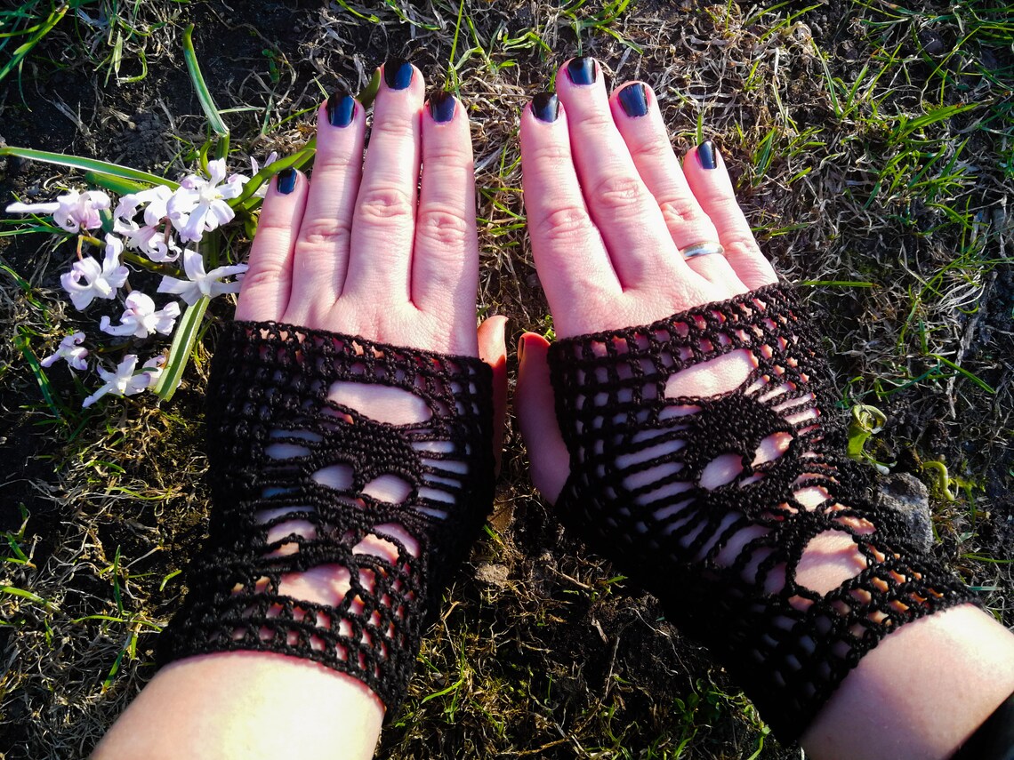 CROCHET PATTERN Gothic Crochet Fingerless Gloves Black Lace - Etsy