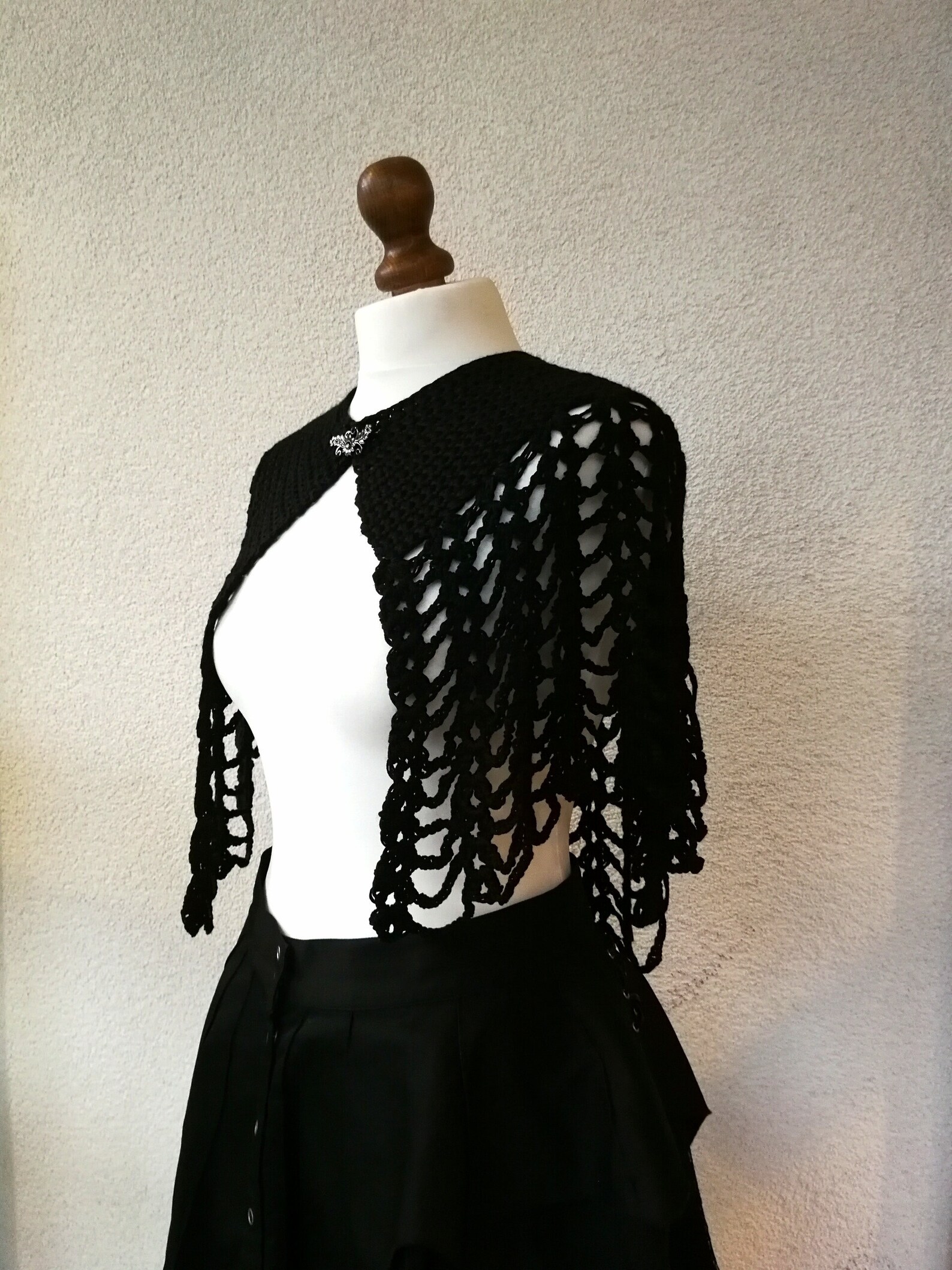 CROCHET PATTERN to Make Gothic Vampire Cape Spiderweb Capelet - Etsy