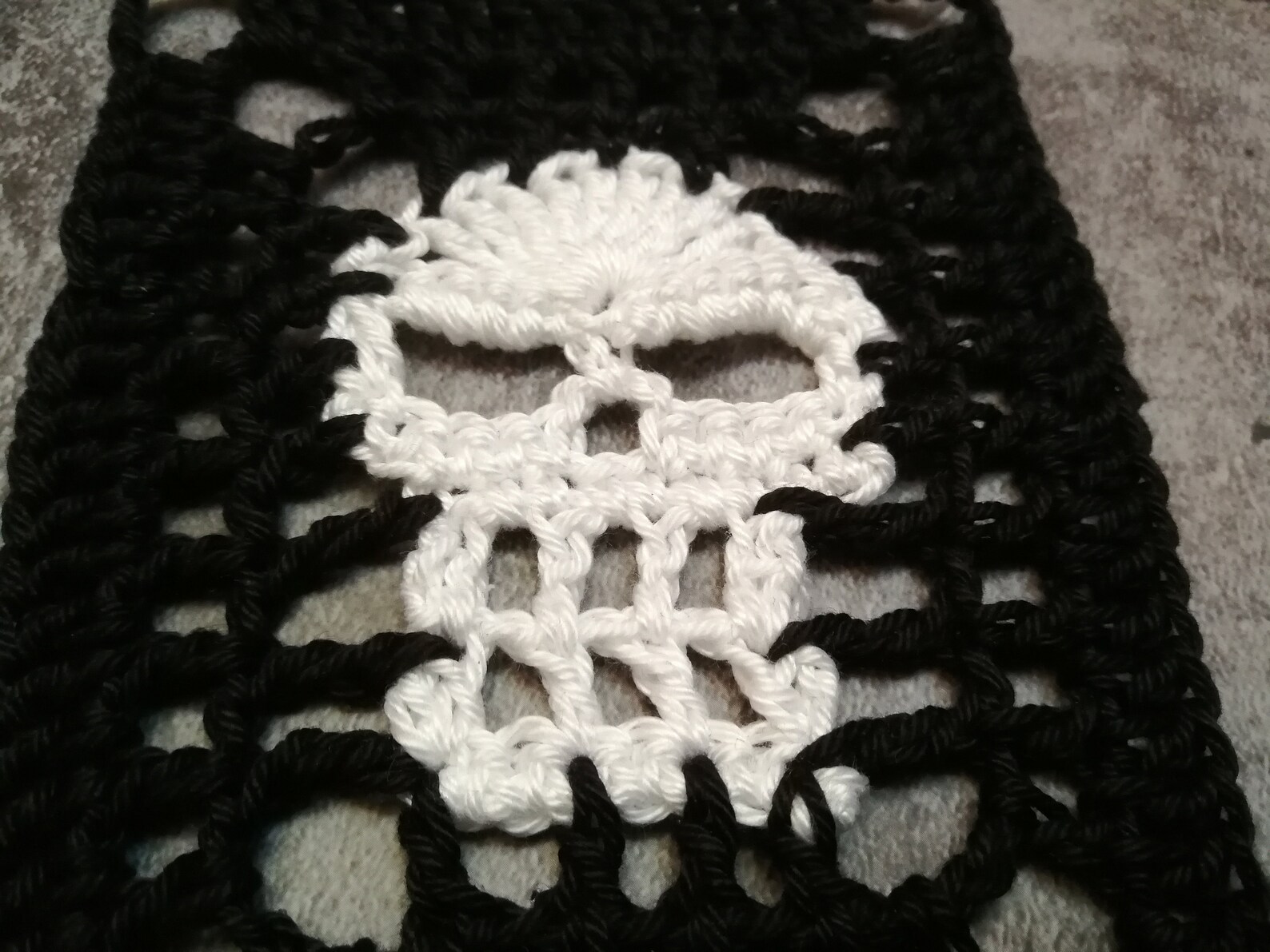 Skull Granny Square Crochet Pattern, Goth Halloween Motif (PDF Pattern ...