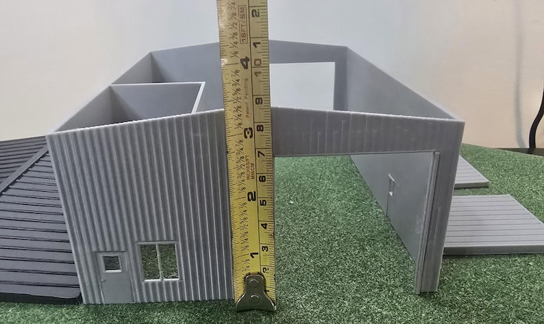 HO Scale Commercial Building: Model Railroad Warehouse With Open Doors ...