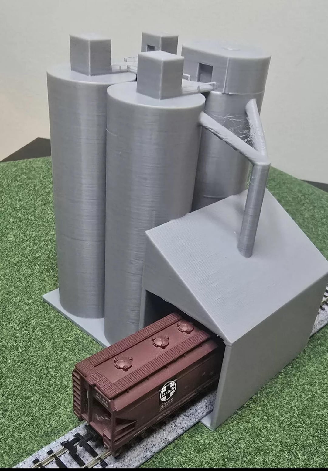 N Scale Grain Mill, Elevator & Silo - Plastic Model Railroad Factory - Etsy