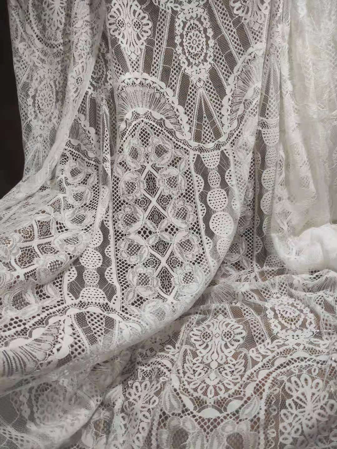 Nueva llegada. Tejido francés de encaje Chantilly con patrones - Etsy ...