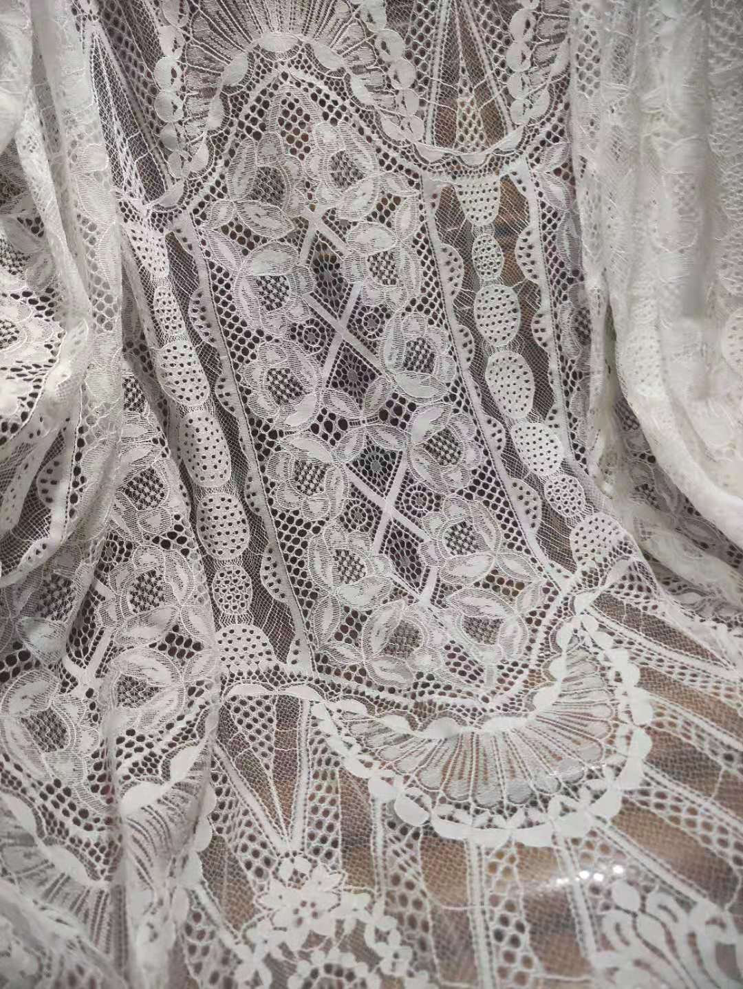 Nueva llegada. Tejido francés de encaje Chantilly con patrones - Etsy ...
