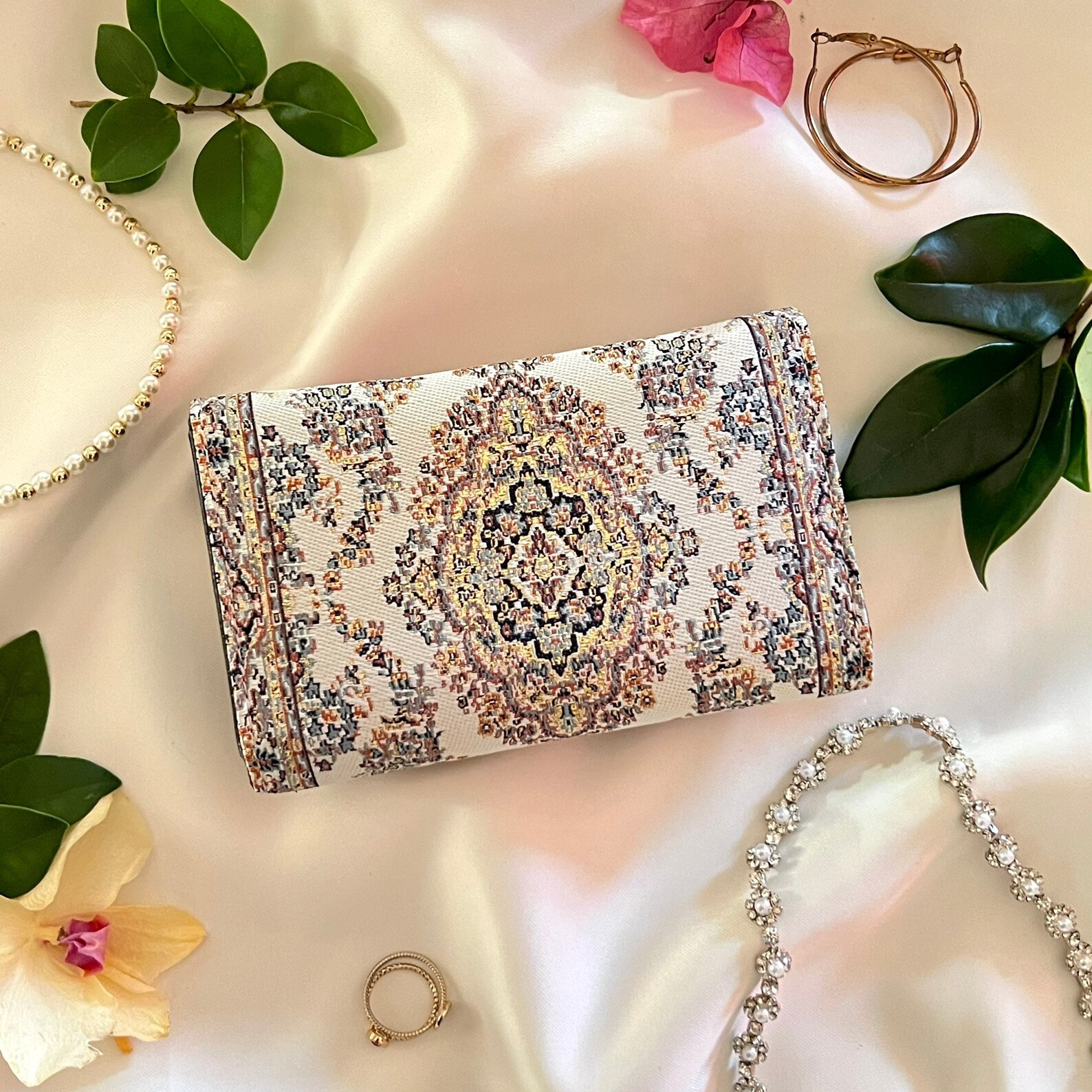 Small Wallet for Women Boho Wallet Made With Carpet Patterns - Etsy