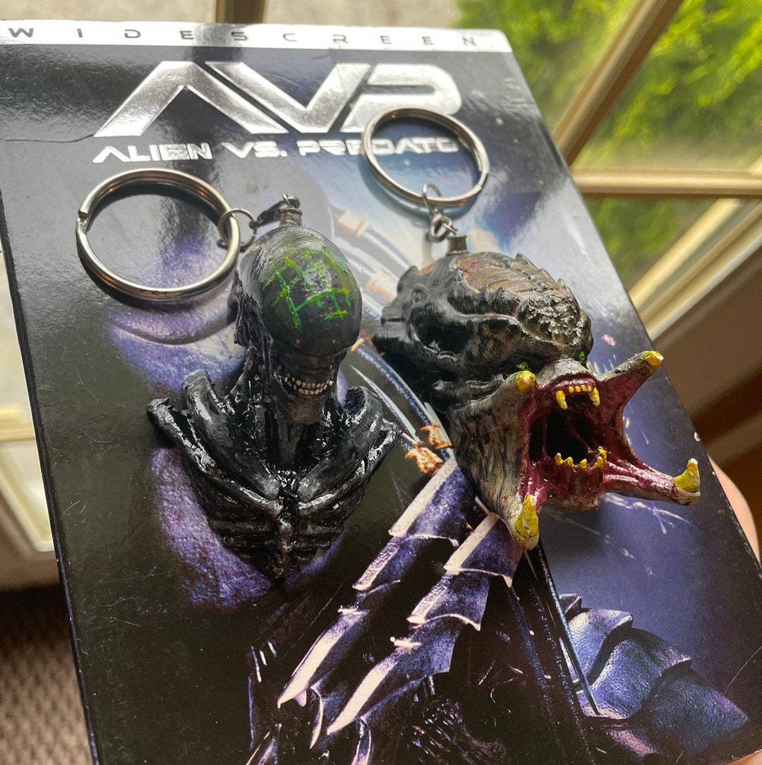 Alien Vs. Predator Horror Replica Keychain Figure Bundle - Etsy