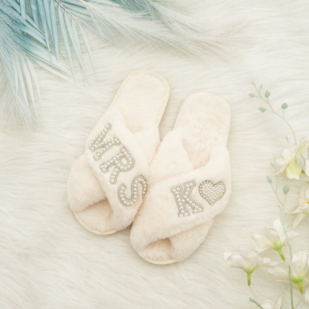 Bride Gift Pearls Slippers Rhinestone Fluffy Slippers Bachelorette Hen ...