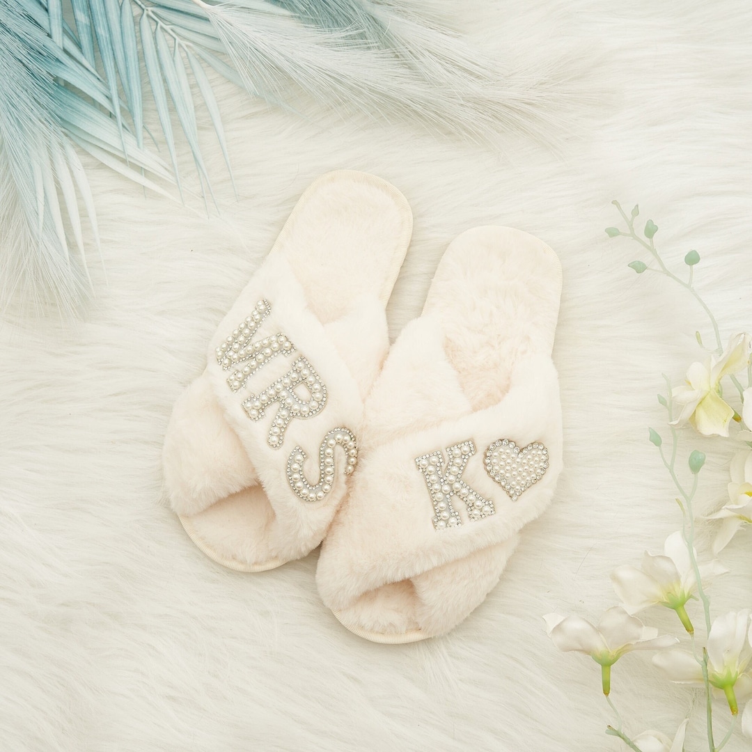 Bride Gift Pearls Slippers| Rhinestone Fluffy Slippers| Bachelorette ...