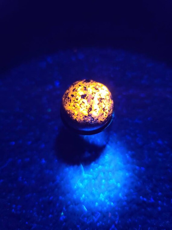 Glows Under UV Yooperstone 365nm Fluorescent Sodalite Sphere Free ...