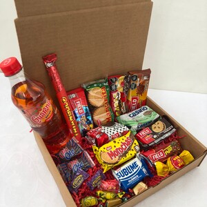 Peruvian Candy Box With Assortments Cookies Chocolates Candies ...
