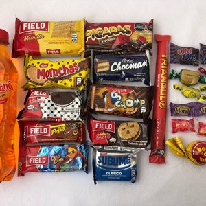 Peruvian Candy Box With Assortments Cookies Chocolates Candies ...