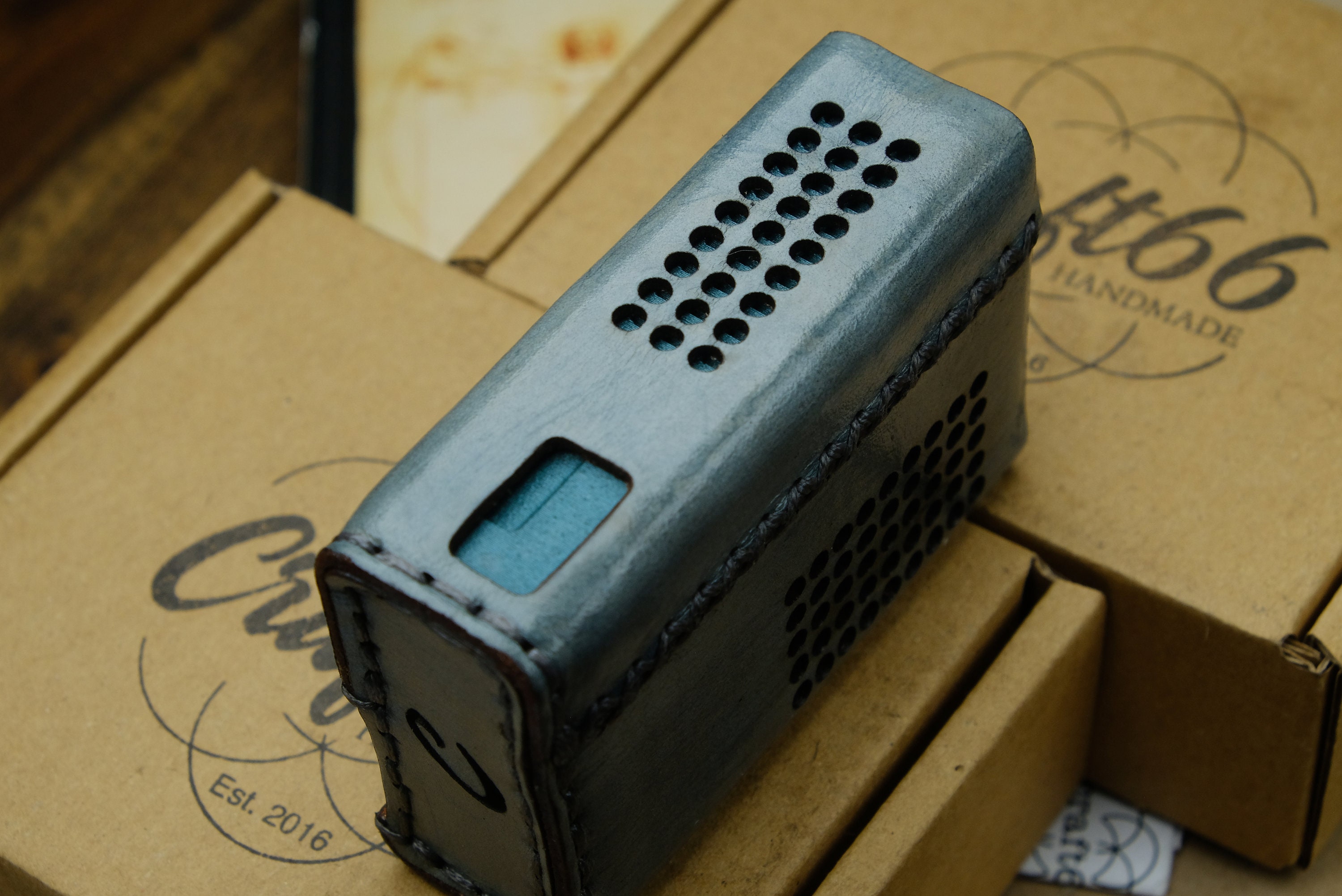 San AIO DNA 80C Kit by Vaperz Cloud X Gerobak Leather Case | Leather ...