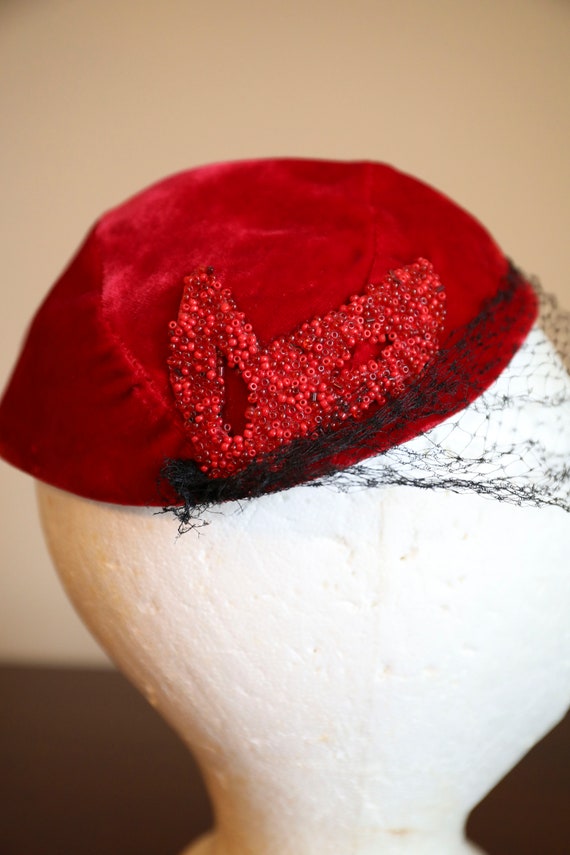 vintage 1950s veil red - Gem