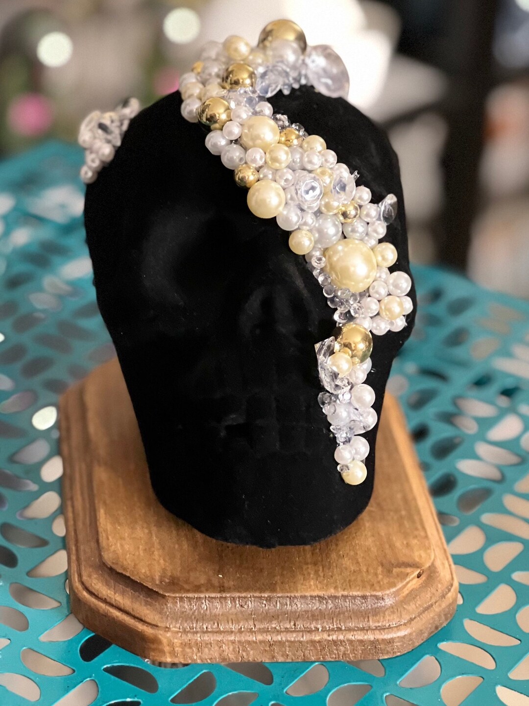 Gothic Flocked Pearl and Diamond Decorated Skull Decorative Jewelry ...